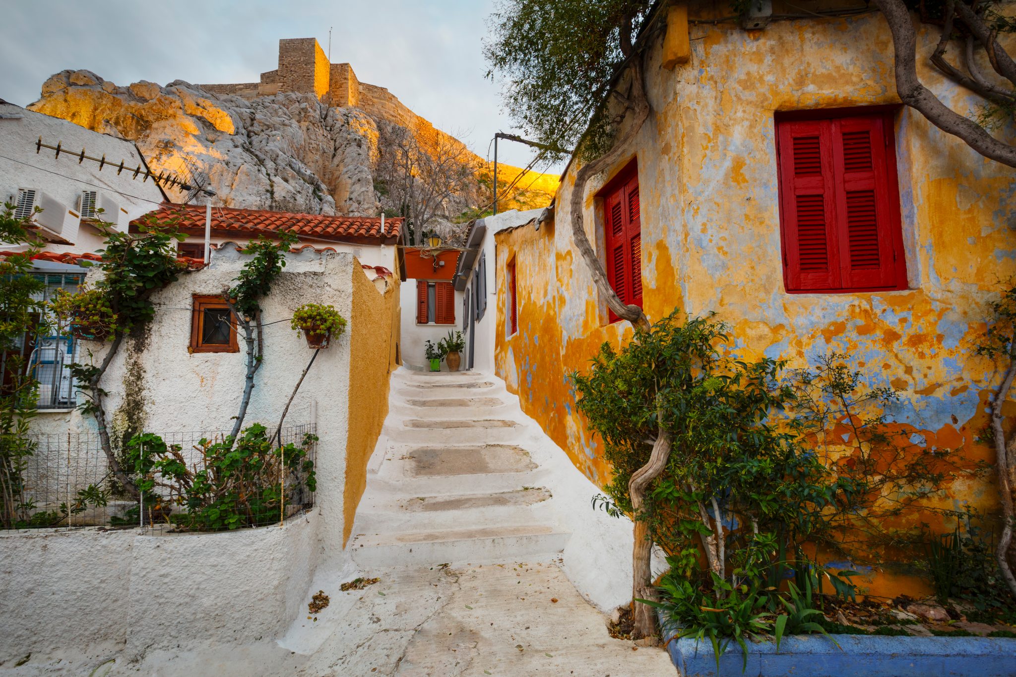 PLAKA: the old historical neighborhood of Athens - Estia Developments Blog